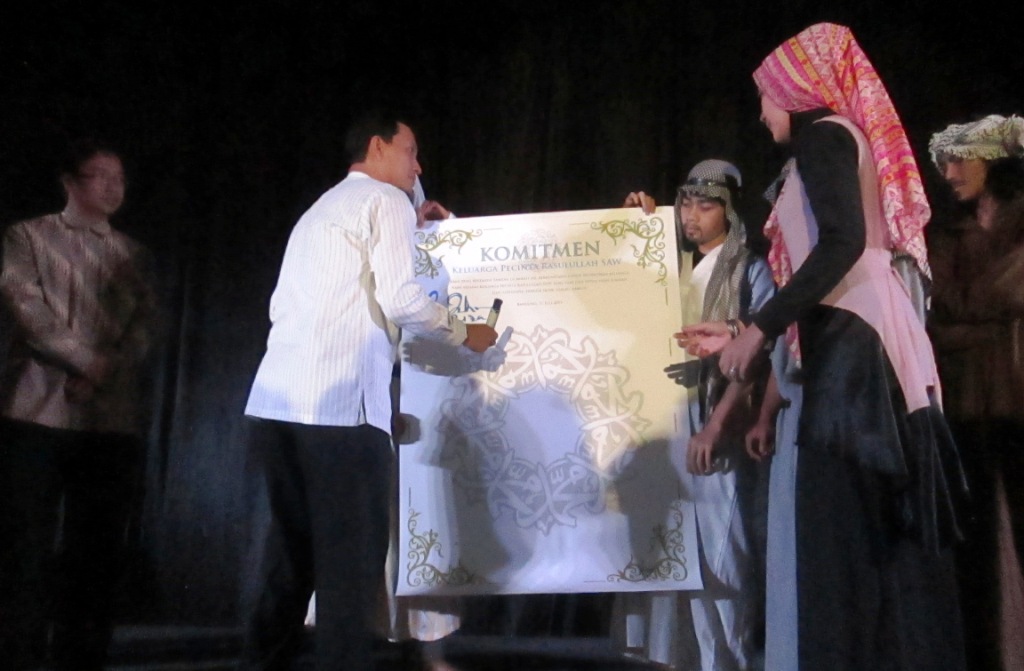 Keharuan Menyelimuti para Pecinta Rasul – Syaamil Quran